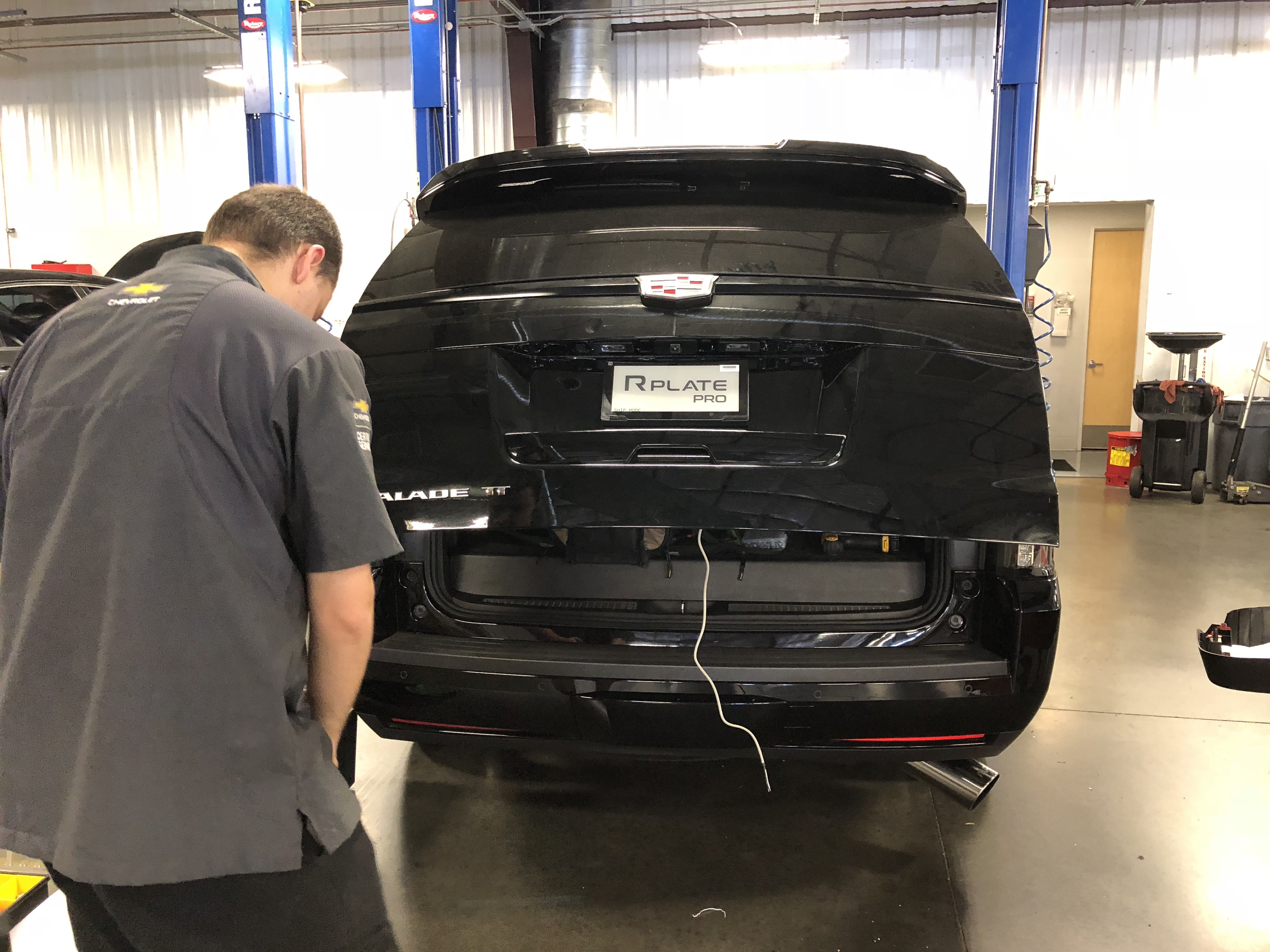 Caddy gets an R-Plate Pro. "Worlds first digital LCD license plate ...