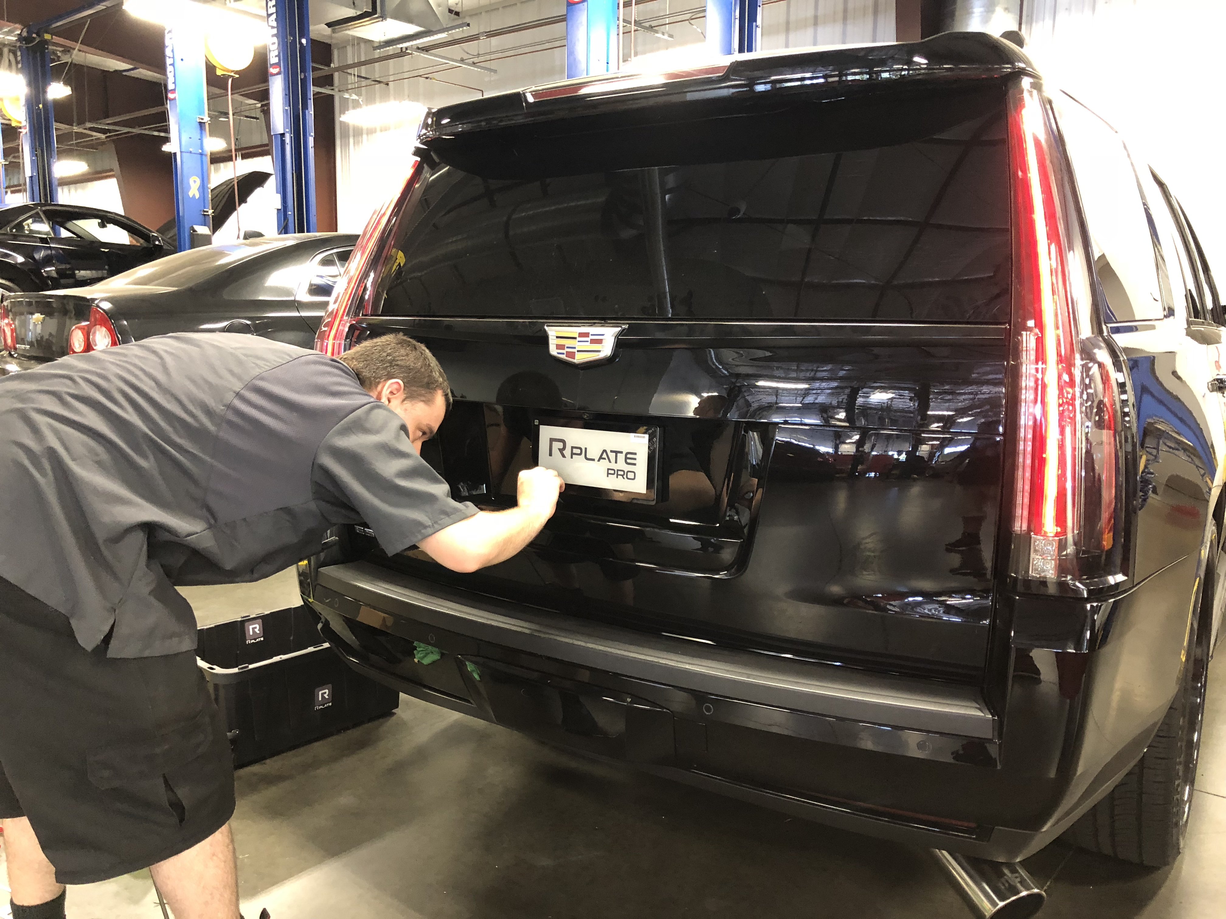 Caddy gets an R-Plate Pro. "Worlds first digital LCD license plate ...