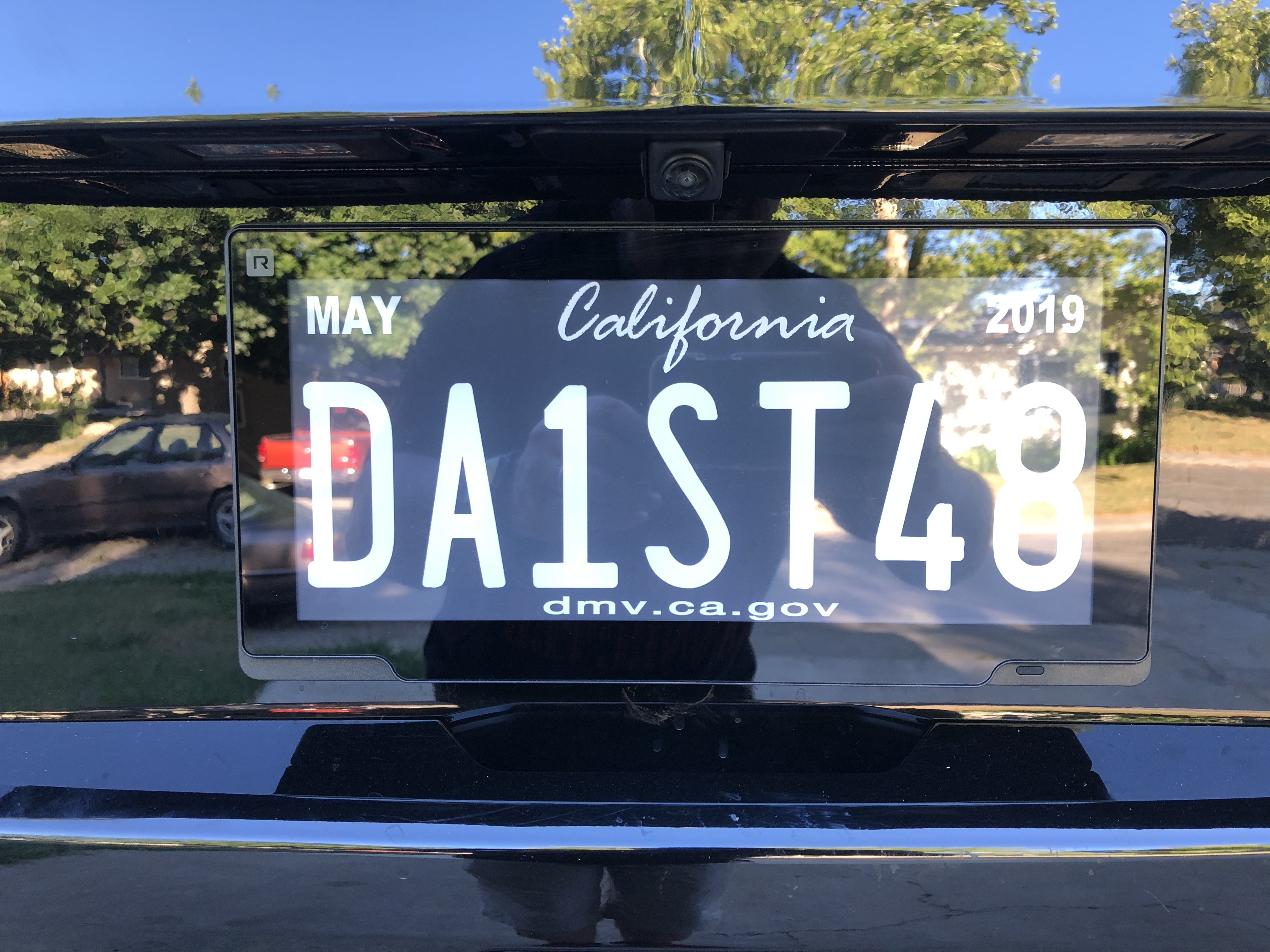 Caddy gets an R-Plate Pro. "Worlds first digital LCD license plate ...