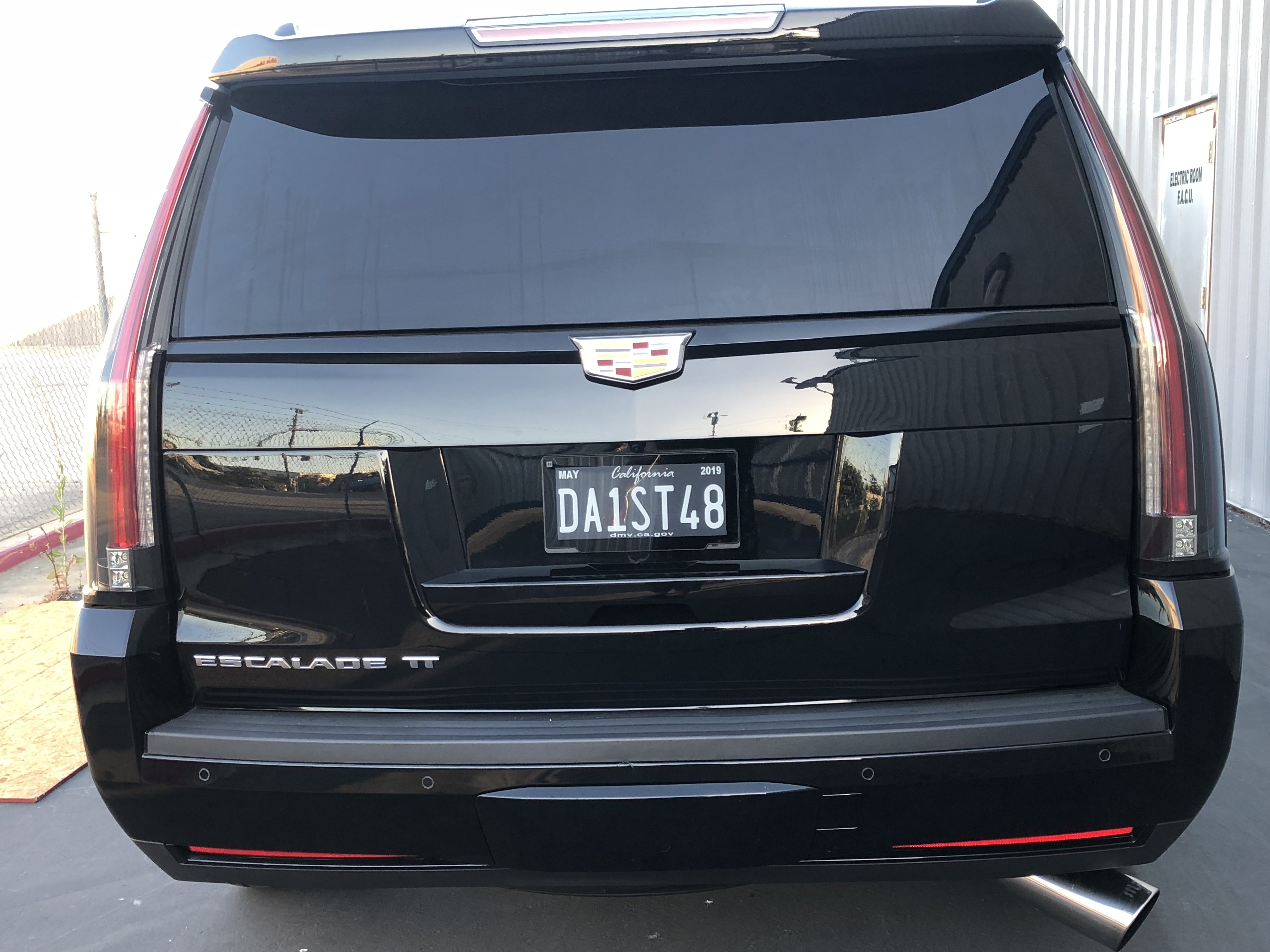 Caddy gets an R-Plate Pro. "Worlds first digital LCD license plate ...